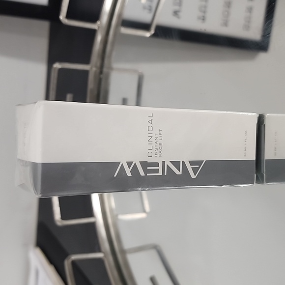 Avon | Skincare | Anew Clinical Instant Face Lift | Poshmark
